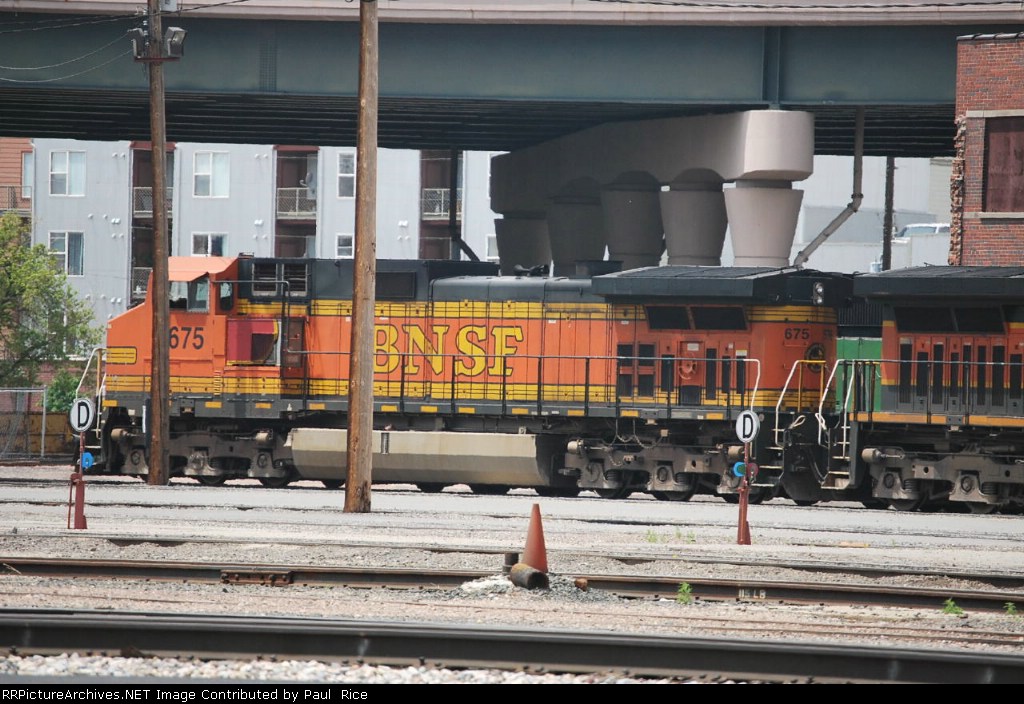 BNSF 675
